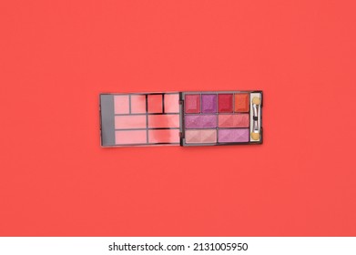 Make Case On Red Background Stock Photo 2131005950 | Shutterstock