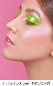 559 Beautiful woman side face mascara Images, Stock Photos & Vectors ...