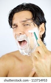 Man Bleeding While Shaving Face Blade 스톡 사진 113714953 | Shutterstock