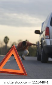 332 Flat tire warning triangle Images, Stock Photos & Vectors ...