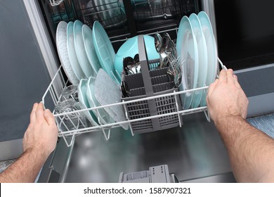4,338 Dishwasher Man Images, Stock Photos & Vectors | Shutterstock
