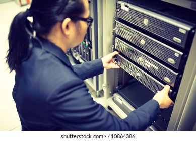Man Fix Server Network Data Center Stock Photo 410864386 | Shutterstock