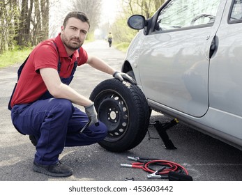 22,472 Towing services Images, Stock Photos & Vectors | Shutterstock