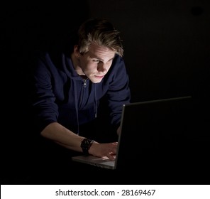 33,601 Man Computer Dark Background Images, Stock Photos & Vectors ...