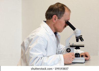 1,701 Human looking through object Images, Stock Photos & Vectors ...