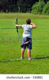 Man Pulling Bow Stock Photo 534881 | Shutterstock