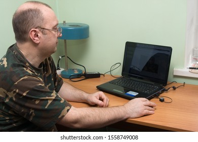 Man Security Guard Computer Stock Photo 1558749008 | Shutterstock