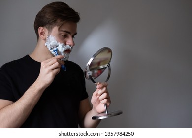 Man Shaving Himself Closeup Using Shaving Stock Photo 1357984250 ...
