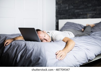 5,189 Man asleep on laptop Images, Stock Photos & Vectors | Shutterstock