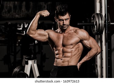 Athlete Muscular Bodybuilder Man Demonstrates His Stock Photo 306221789 ...