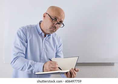 36,474 Man taking note Images, Stock Photos & Vectors | Shutterstock