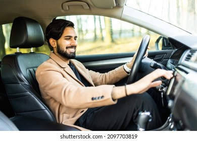 221 Man Using Gps Car Smile Images, Stock Photos & Vectors | Shutterstock