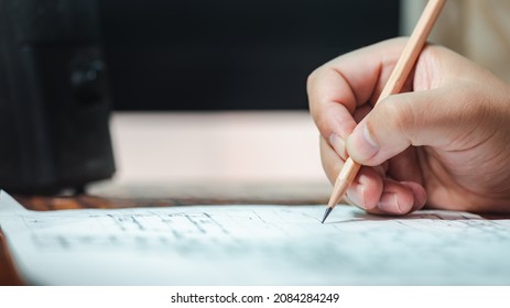 308 Man and women lecturing sketch Images, Stock Photos & Vectors ...