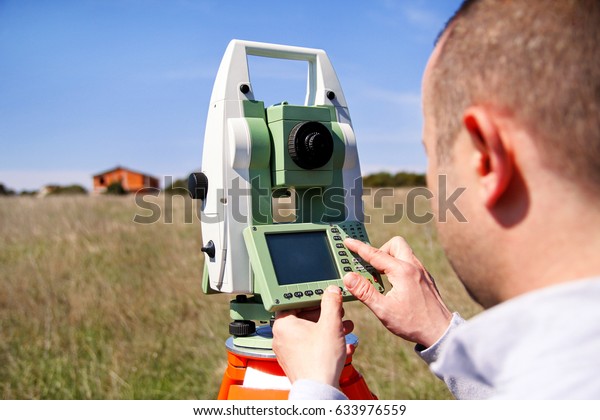 Man Using Total Station Guy Surveyor Stock Photo 633976559 | Shutterstock
