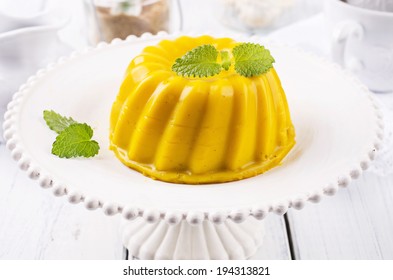 44,466 Yellow pudding Images, Stock Photos & Vectors | Shutterstock