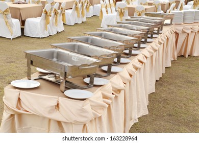 17.938 Empty Buffet Bilder, Stockfotos und Vektorgrafiken | Shutterstock
