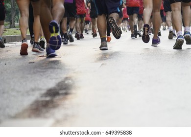 Marathon Runner Back View Stock Photo 649395838 | Shutterstock