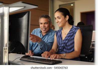 Mature Students Computer Class Stock Photo 545043763 | Shutterstock