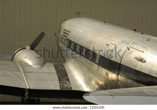 Mcdonnell Douglas Dc3 Stock Photo 1205500 | Shutterstock