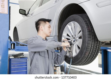 Mechanic Using Power Tool Stock Photo 137710403 | Shutterstock