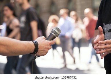 26,460 News tv interview Images, Stock Photos & Vectors | Shutterstock