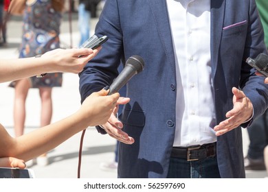 33,206 Media press conference Images, Stock Photos & Vectors | Shutterstock