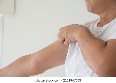 5,312 Woman scratching man Images, Stock Photos & Vectors | Shutterstock