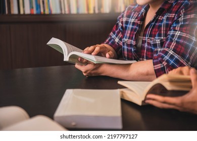 3,926 Student pointing course Images, Stock Photos & Vectors | Shutterstock