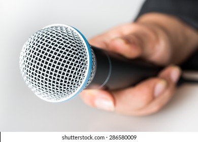 87,963 Microphone interview Images, Stock Photos & Vectors | Shutterstock
