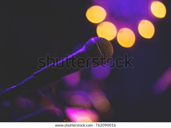 3,391 Singing Open Mic Images, Stock Photos & Vectors | Shutterstock