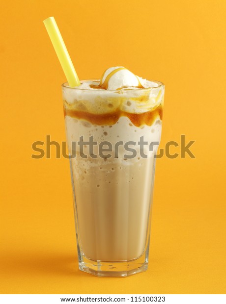 6.390 Milkshake caramel: immagini, foto stock e grafica vettoriale ...