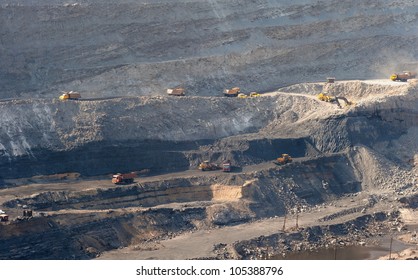 6,047 Open pit gold mining Images, Stock Photos & Vectors | Shutterstock