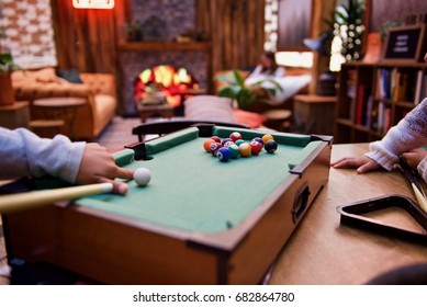265 imágenes de Mini pool table - Imágenes, fotos y vectores de stock ...