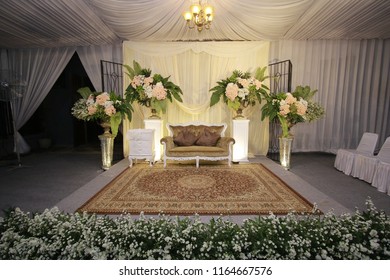 2,311 Indian weddings catering Images, Stock Photos & Vectors ...