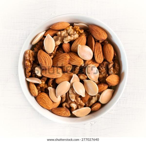Noix mixtes : photo de stock (modifiable) 277027640