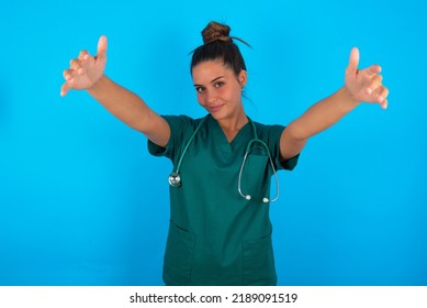 Model Looking Camera Smiling Open Arms Stock Photo 2189091519 ...