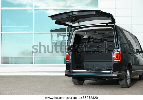 3,894 imágenes de Car open boot - Imágenes, fotos y vectores de stock ...