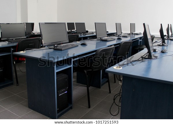 Modern Computer Classroom Stock Photo 1017251593 | Shutterstock