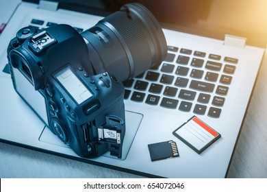 Modern Digital Dslr Camera Computer Workstation Stock Photo 654072046 ...