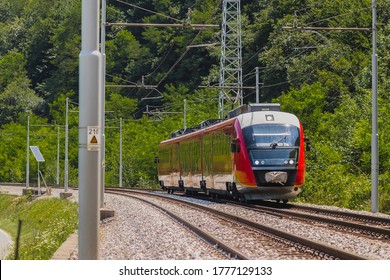 2,725 Electric multiple unit Images, Stock Photos & Vectors | Shutterstock