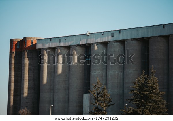 Modern Grain Elevator Captured Sunset Stock Photo 1947231202 | Shutterstock