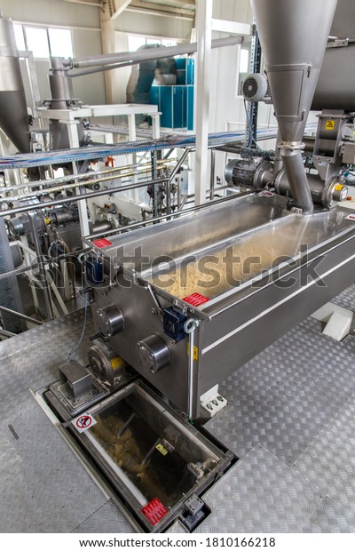 Modern Mill Inside Process Making Flour Stock Photo 1810166218 ...