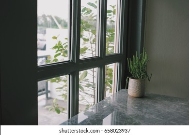 Modern Style Window Table Stock Photo 658023937 | Shutterstock