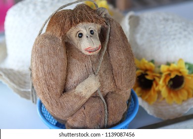 Monkey Made Coconut Shell Stock Photo 1139087456 | Shutterstock