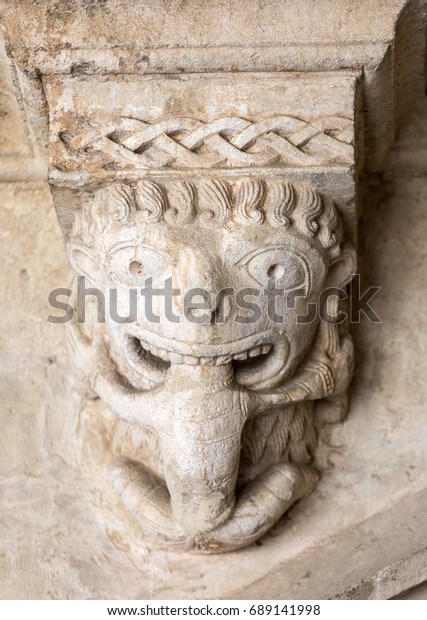 Monster Tarasque Devouring Sinner C12th Romanesque Foto Stok 689141998 ...