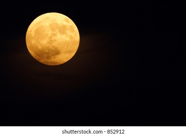 67,112 fotos de Yellow moon - Fotos, imágenes y otros productos ...