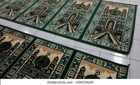 Mosque Carpet Background Texture Stock Photo 1358724269 | Shutterstock