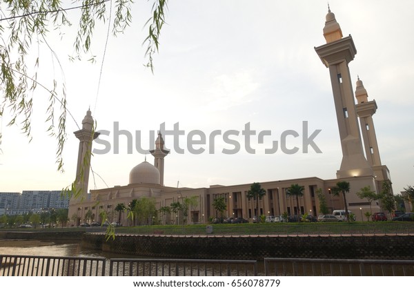 Mosque Riverside View Silhouetted Version During Stock Photo 656078779 ...