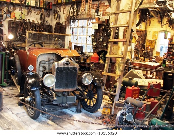 Motor Workshop Stock Photo 13136320 | Shutterstock