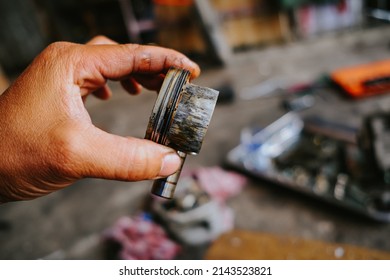1,251 Piston damage Images, Stock Photos & Vectors | Shutterstock